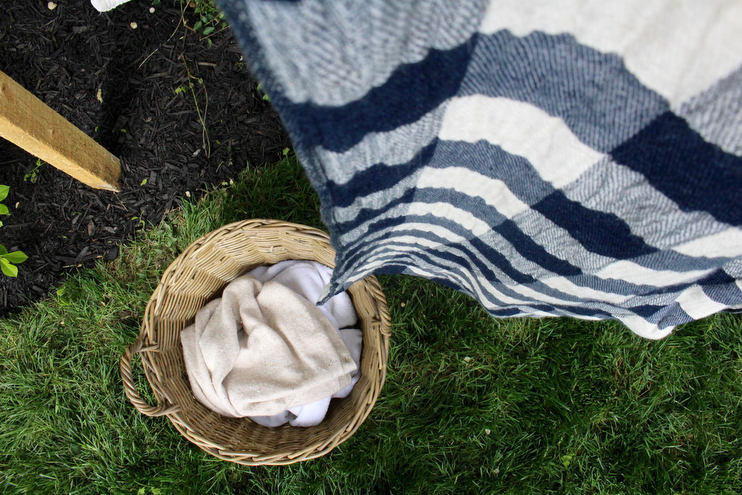 Line-Drying Linens: Reasons for Using a Clothesline + Drying Tips ...