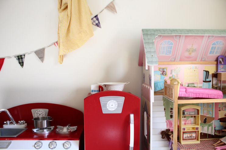 A Seasonal Nature Mobile + Play Nook Tour » Homesong