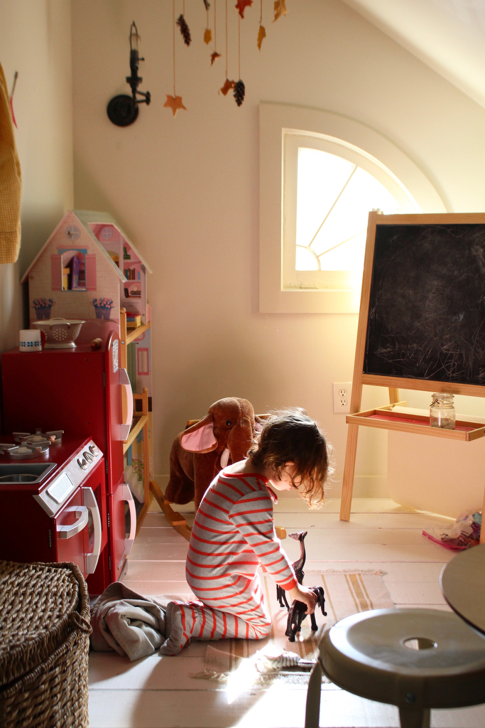 A Seasonal Nature Mobile + Play Nook Tour » Homesong